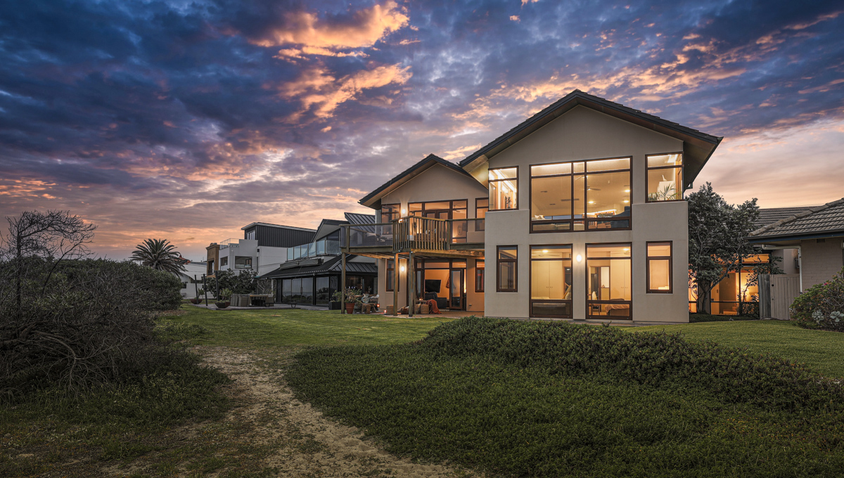 Unwind @ Seascape at Tennyson Beach - Unwind Holidays
