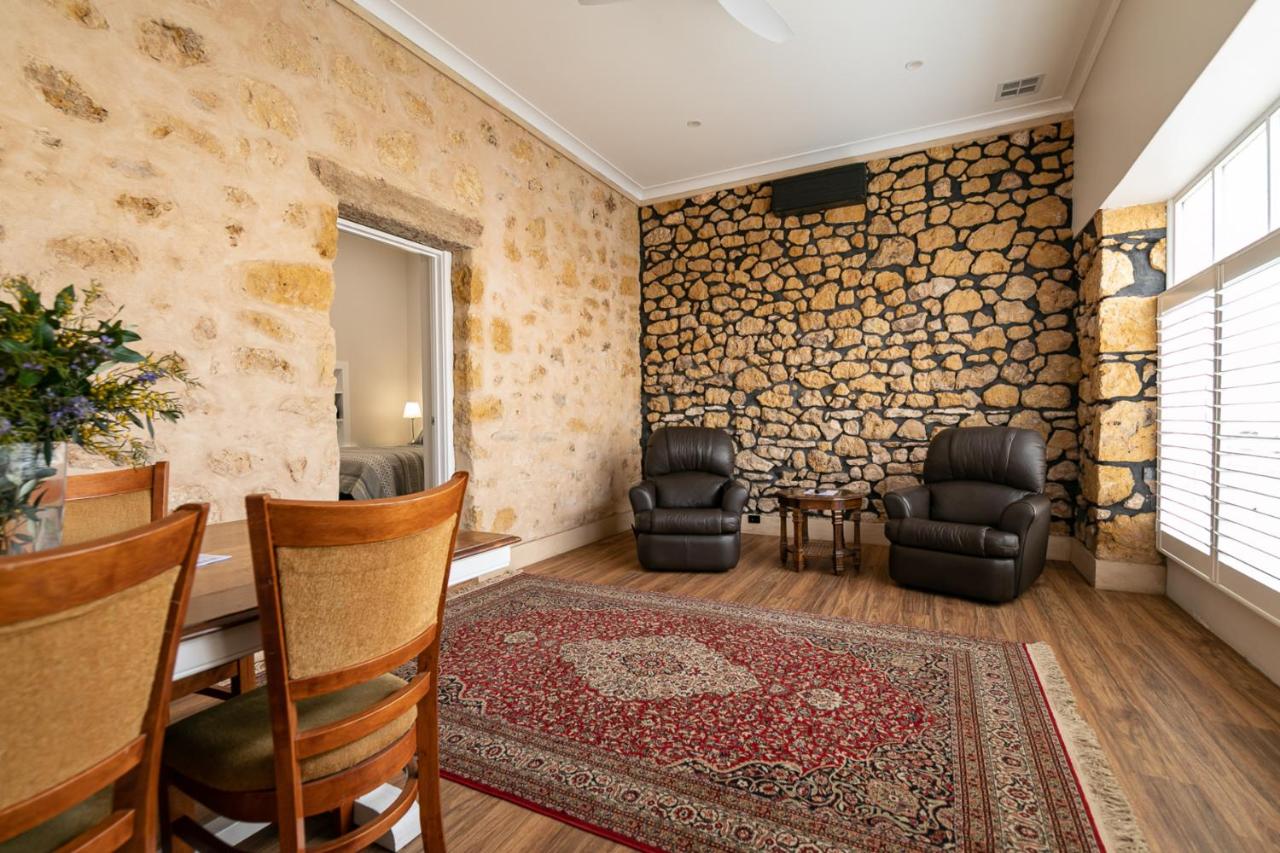 Unwind @ Mannum Riverside Comfort - Unwind Holidays